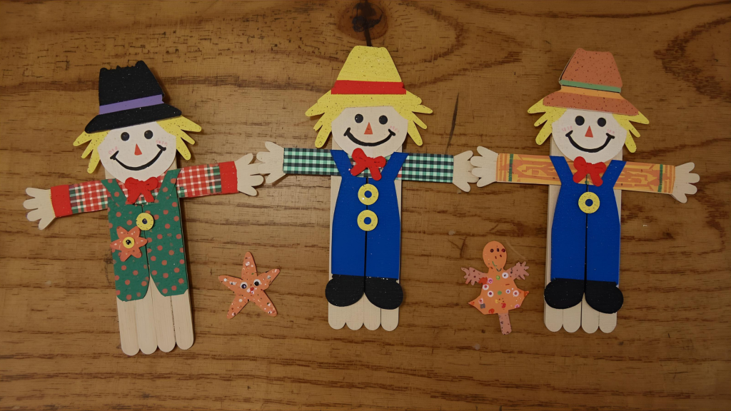 12 Easy Scarecrow Crafts That Beat Boring Fall Decor